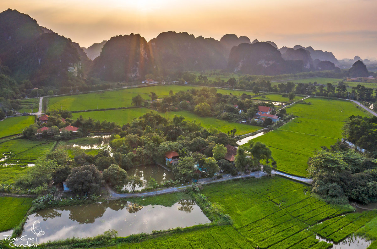 Tam Coc Garden - Økoturisme Resort i Vietnams Idylliske Natur ...