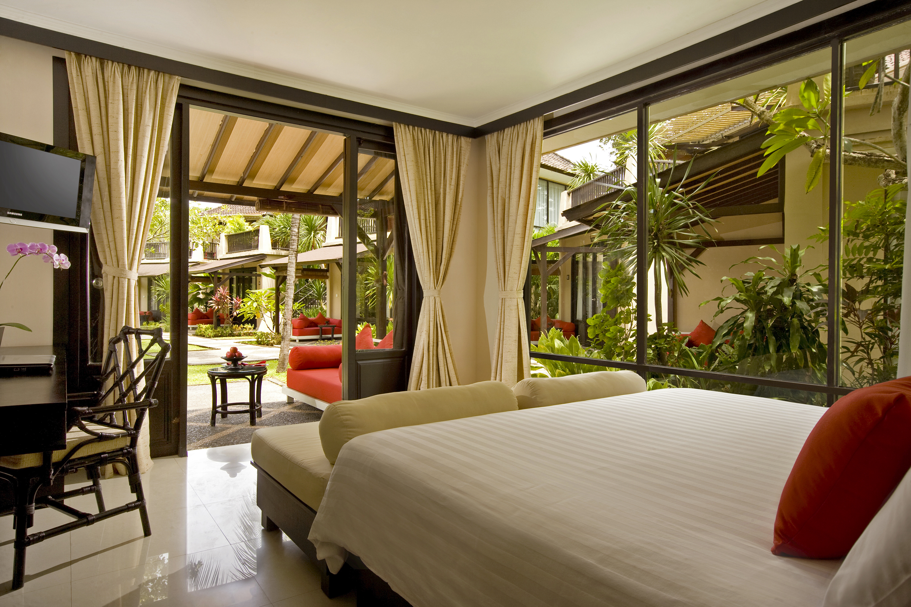 Segara Village: Sanurs Bedste Hotel Direkte på Stranden