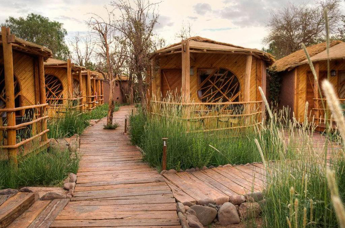 El Poblado de Kimal: Traditionsrigt Ophold i Hyggelige Hytter.