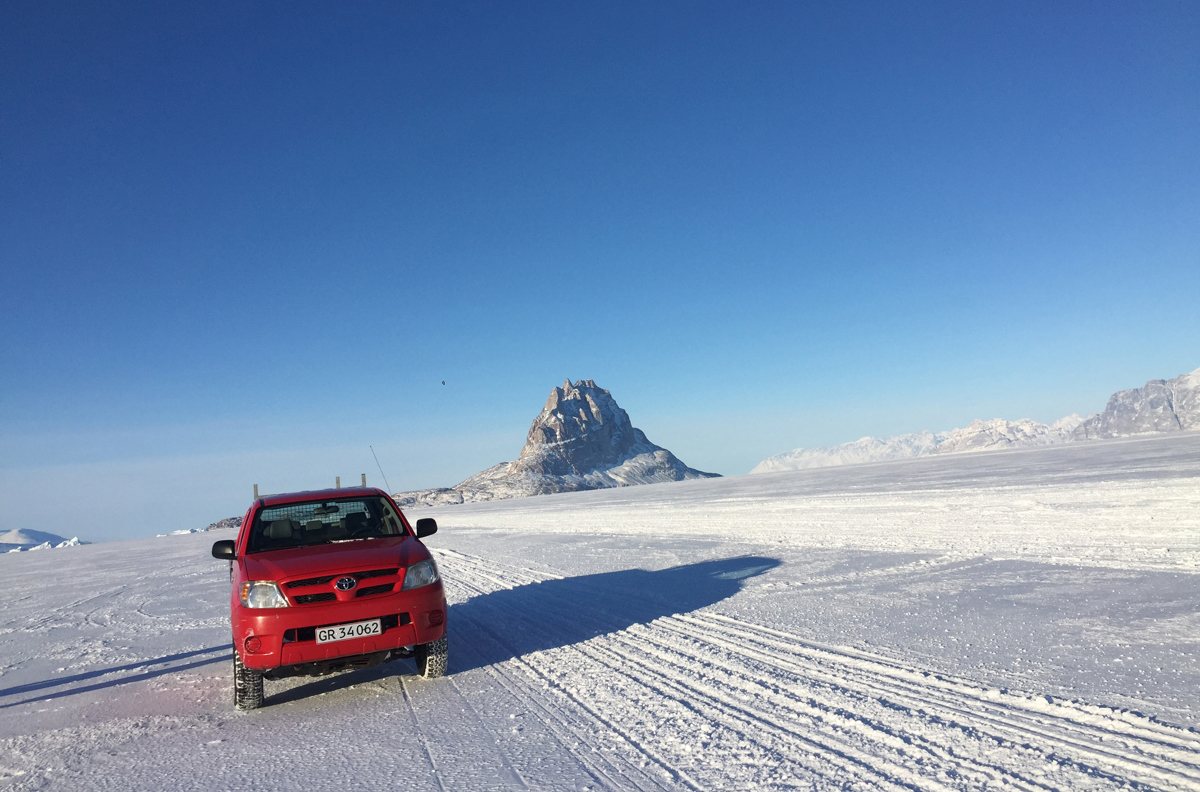 Udflugt med overnatning på havisen i Uummannaq | Stjernegaard