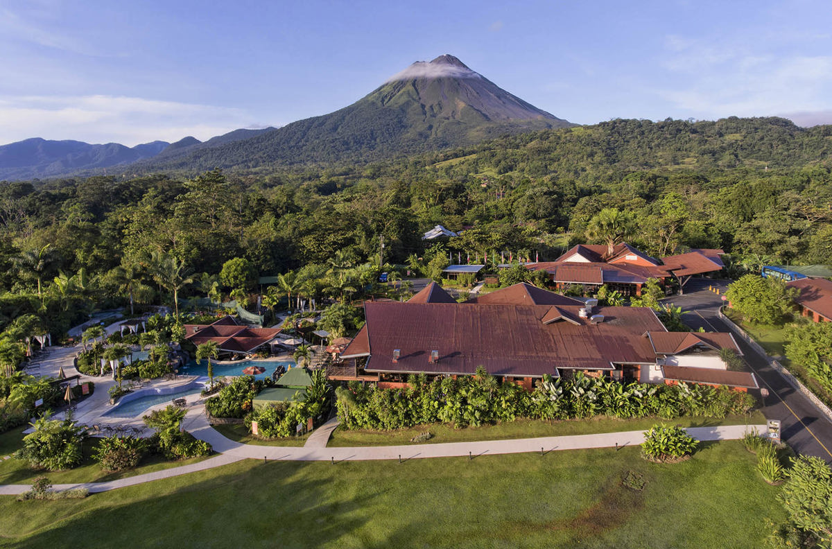 Arenal Springs Resort & Spa: Luksus ved Foden af Arenal-Vulkanen.